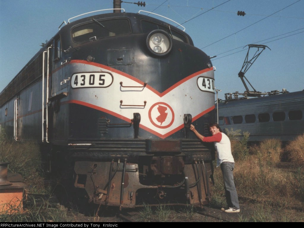 NJT 4305 Me saying goodbye to an old freind